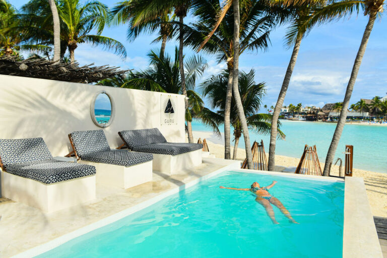 Guru Beach Club - Lotus Beach Hotel