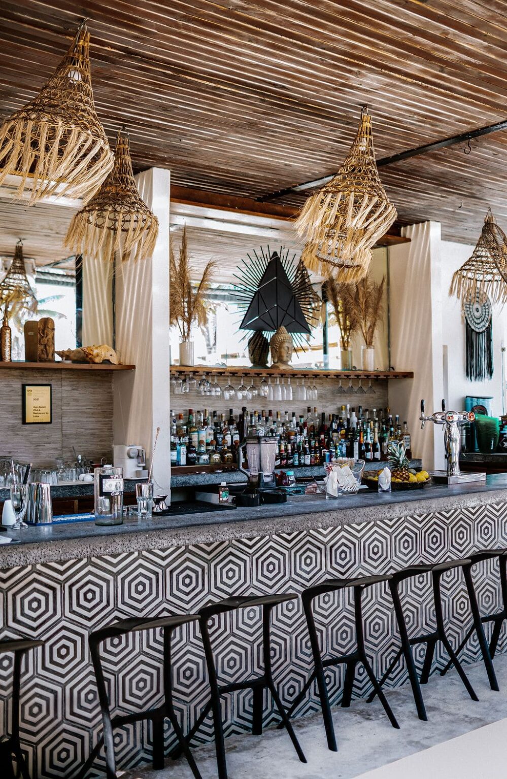 Guru Beach Club - Lotus Beach Hotel